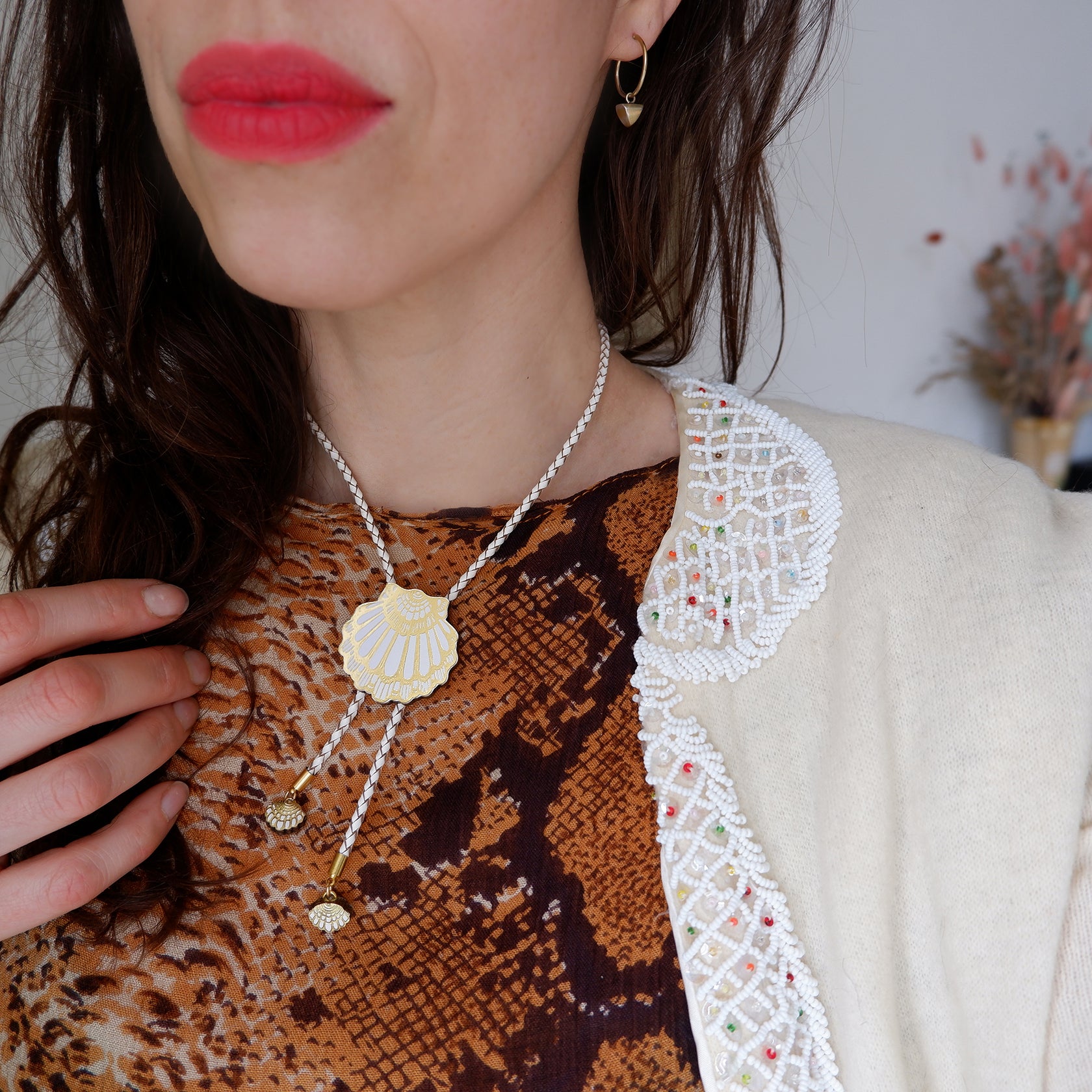 FAN CLAM BOLA . necklace – Rosita Bonita